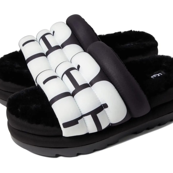 UGG | Shoes | Ugg Maxi Slide Logo Sandals Size 9 | Poshmark